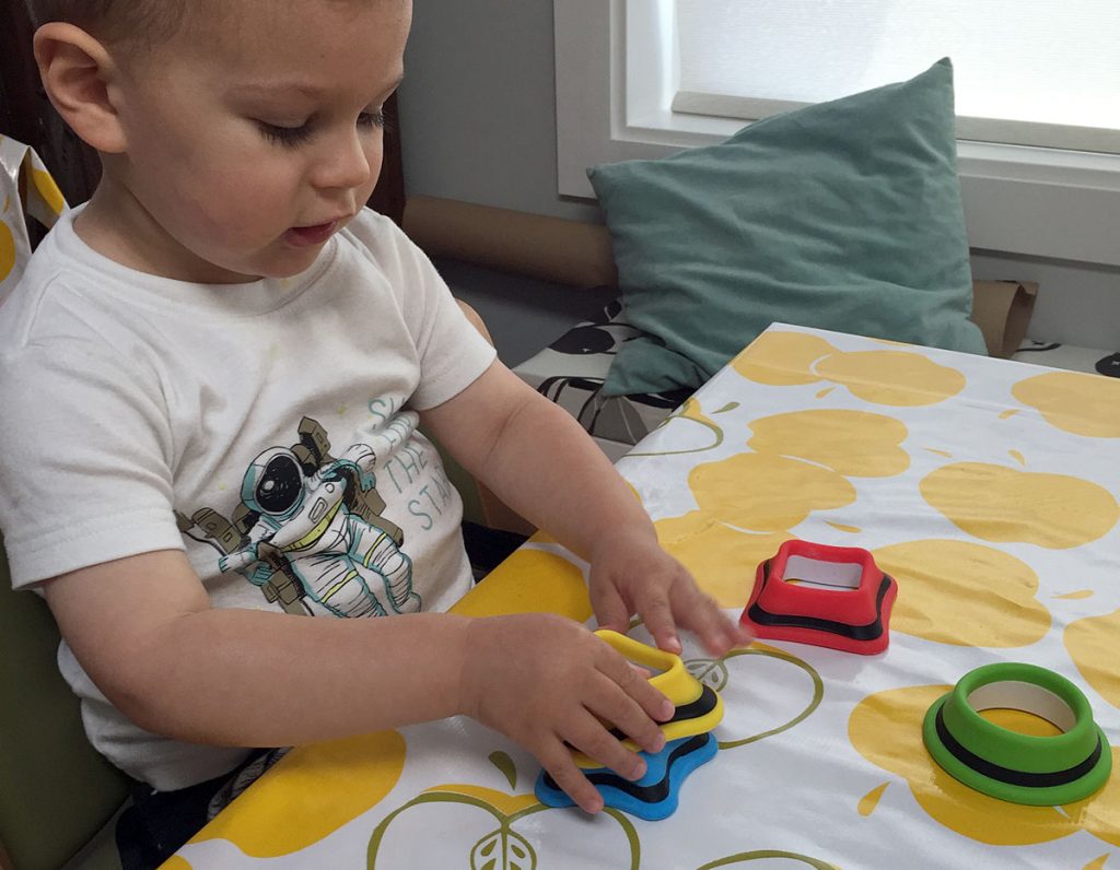 Review: Tiggly Shapes – Educational Toys for Tablets – GeekDad