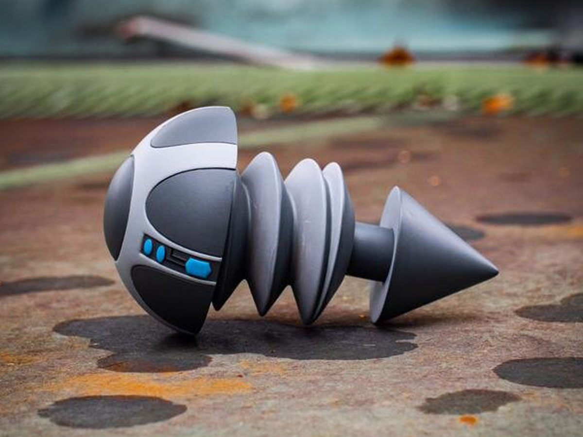 A Life-Size Prop From ‘The Iron Giant?!?’ The Iron Giant Bolt from ...