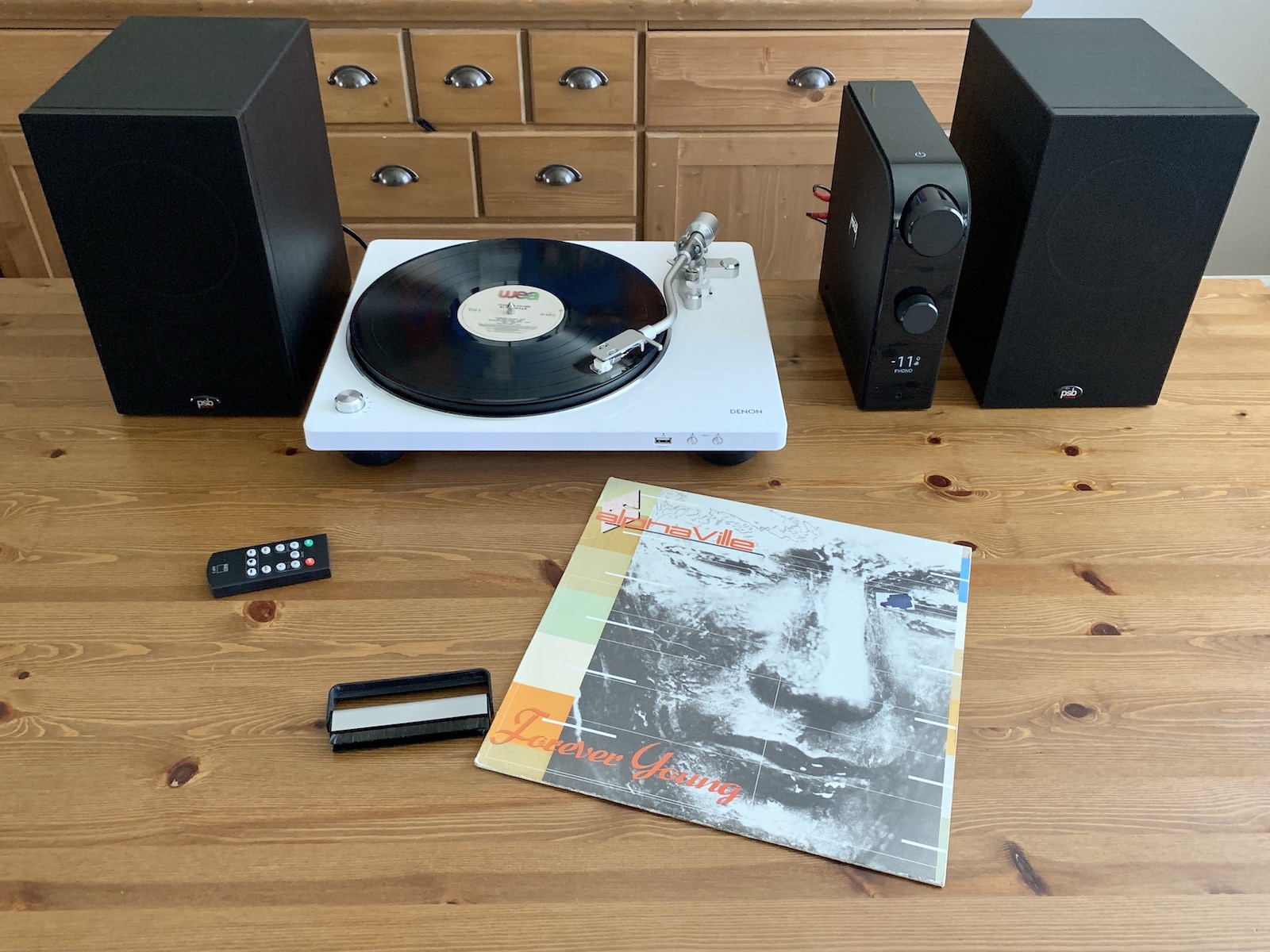 GeekDad Review: PSB Alpha P5 Bookshelf Speakers – GeekDad