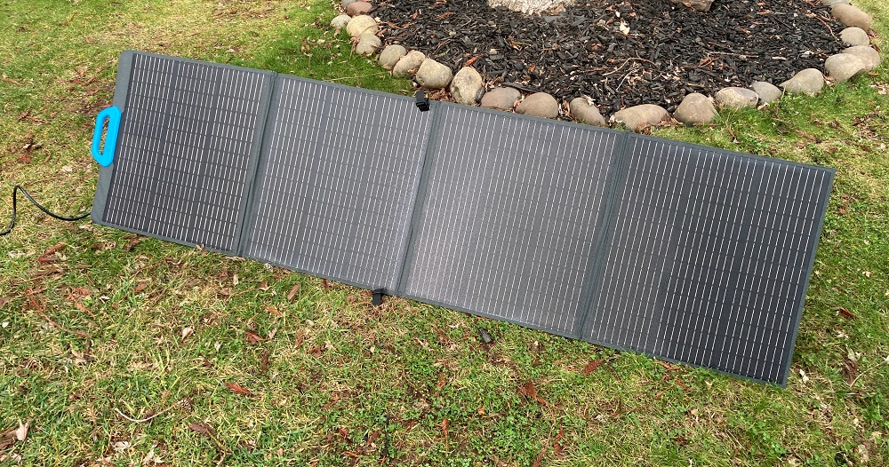 The BLUETTI EB55 Portable Power Station and PV200 Solar Panel Provide ...